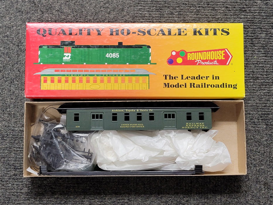 Roundhouse 5202 HO Scale 50' Overland Mail/RPO Passenger Car Santa Fe ...