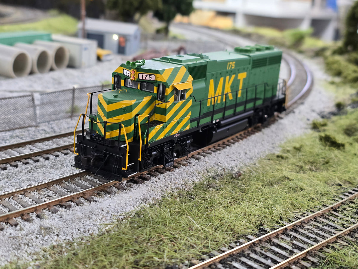 Atlas 9196 HO Scale EMD GP40 MKT 175 with DCC - USED — White Rose Hobbies