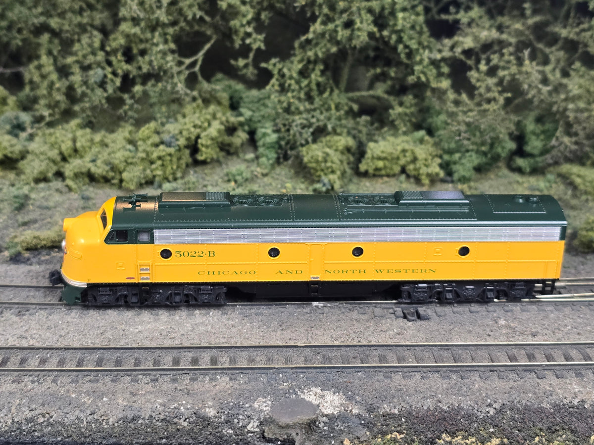 Kato 176-5365DCC N Scale EMD E8 CNW 5022-B - DCC (USED) — White Rose ...