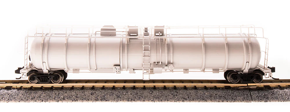 BLI 3734 N Scale High-Capacity Cryogenic Tank Car Undecorated (Car Typ ...
