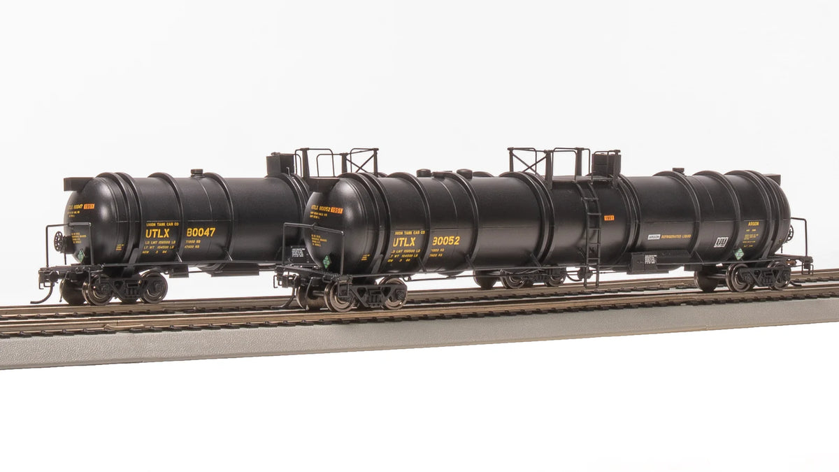 BLI 8038 HO Scale Cryogenic Tank Car UTLX (Black) 2 Pack — White Rose ...