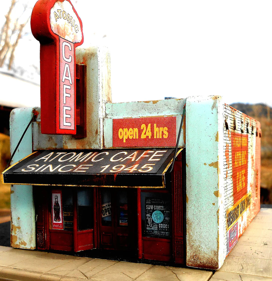 Downtown Deco 1067 HO Scale Atomic Cafe Cast Hydrocal Building Kit ...
