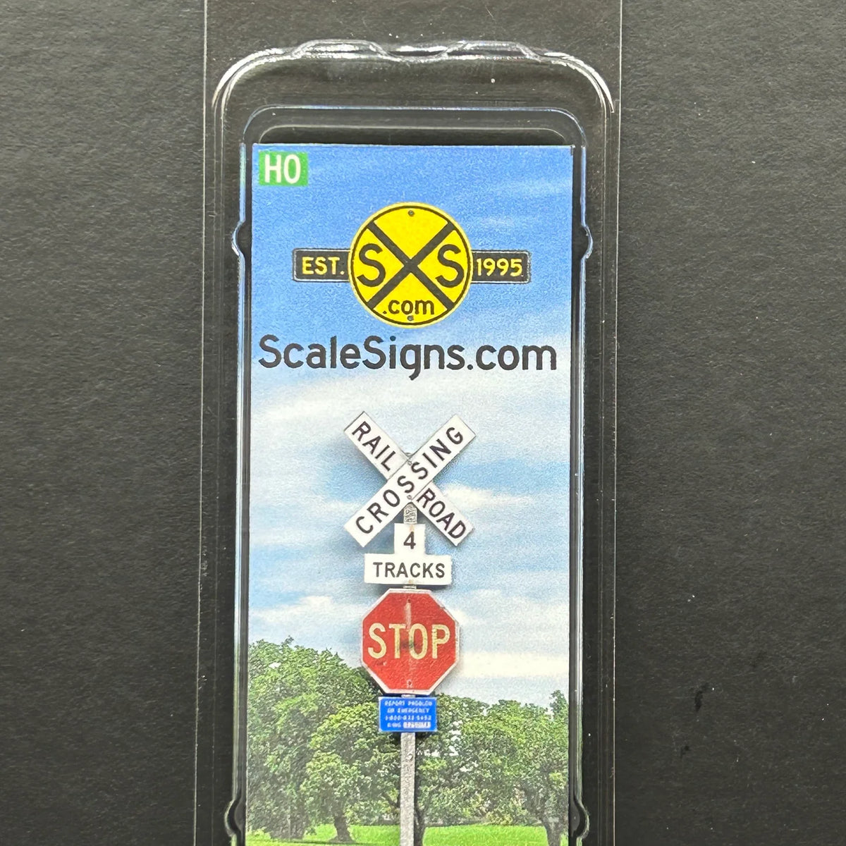 ScaleSigns HO-2409-v4 HO Scale Crossbucks + Stop Sign +4 Tracks + ID S ...