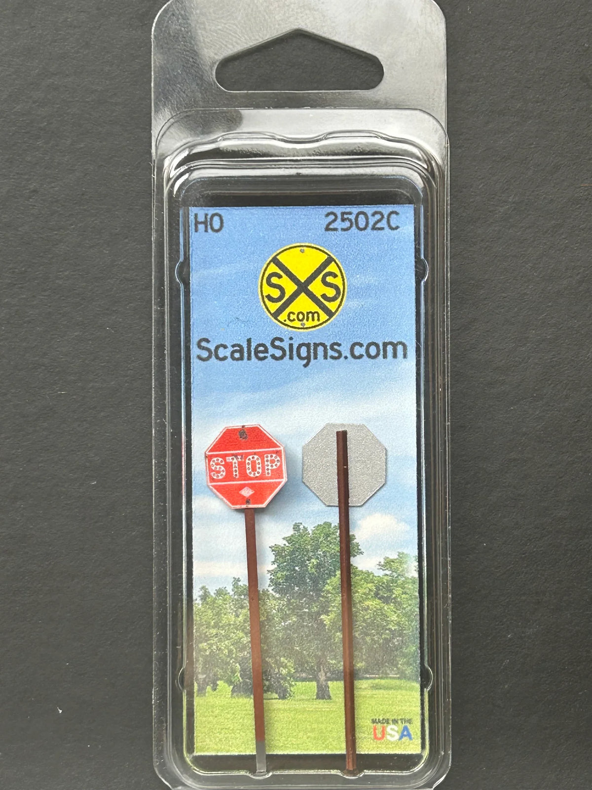 ScaleSigns HO-2502C HO Scale Red (Pre-1972) Stop Sign with Cat Eyes (2 ...