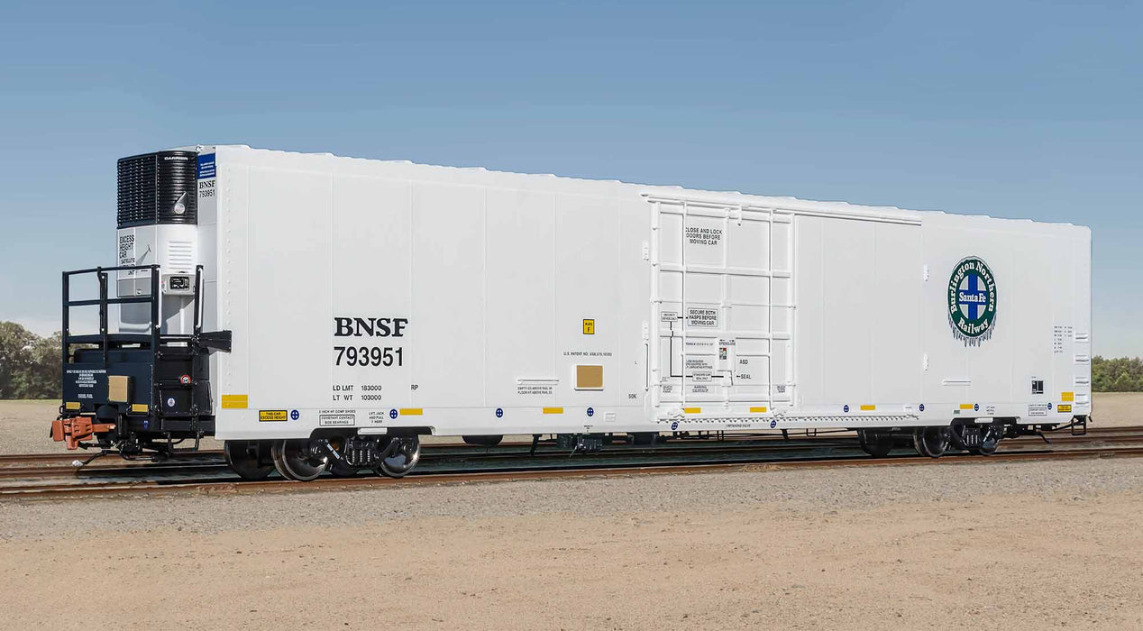 ScaleTrains Rivet 40157 HO Scale 82' 7111 Mechanical Reefer with Sound ...