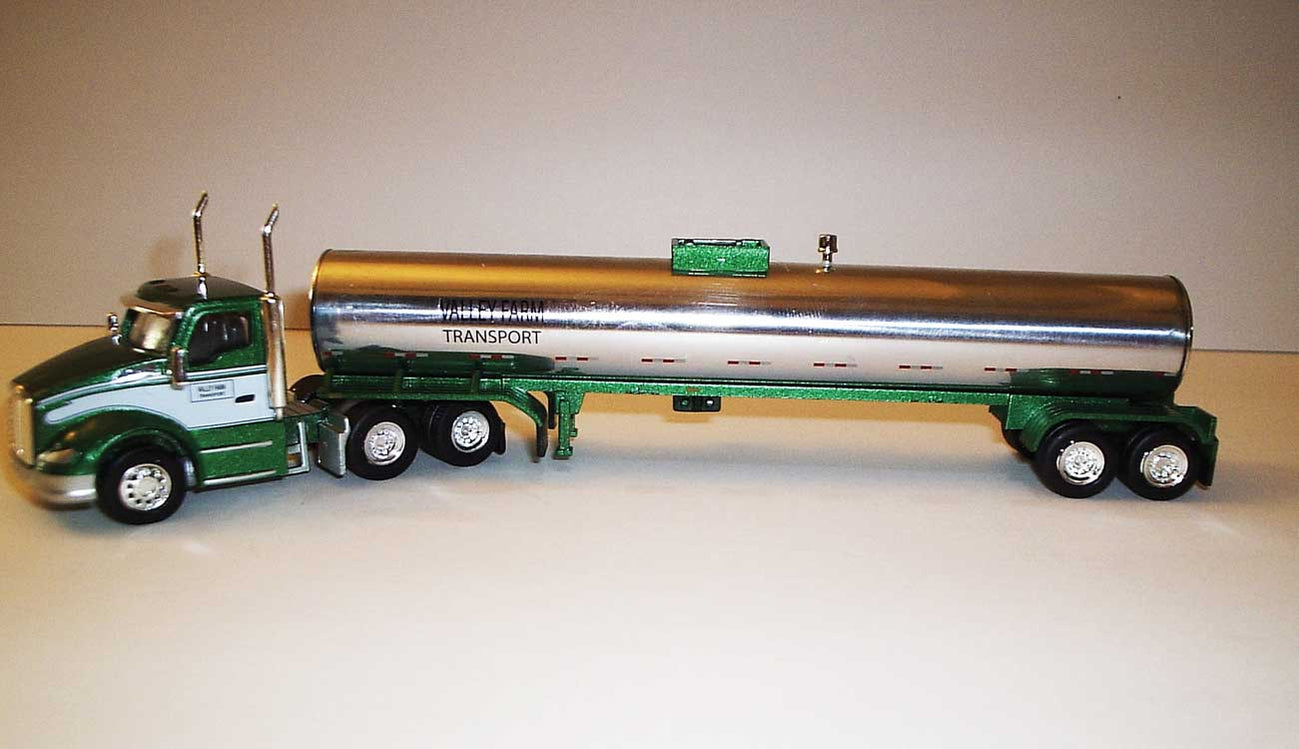 Trucks n Stuff TNS069 HO Scale Kenworth T680 with Tank Trailer Valley ...