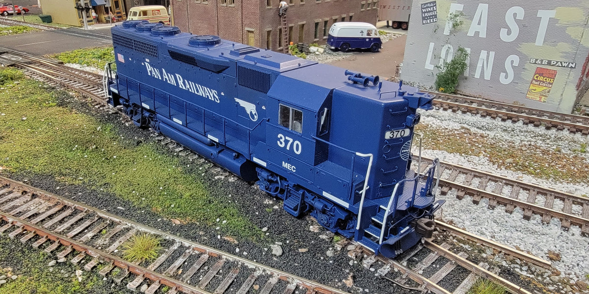 Atlas HO Scale EMD GP40 High Hood Pan Am Railways MEC 370 - Custom Pai — White Rose Hobbies