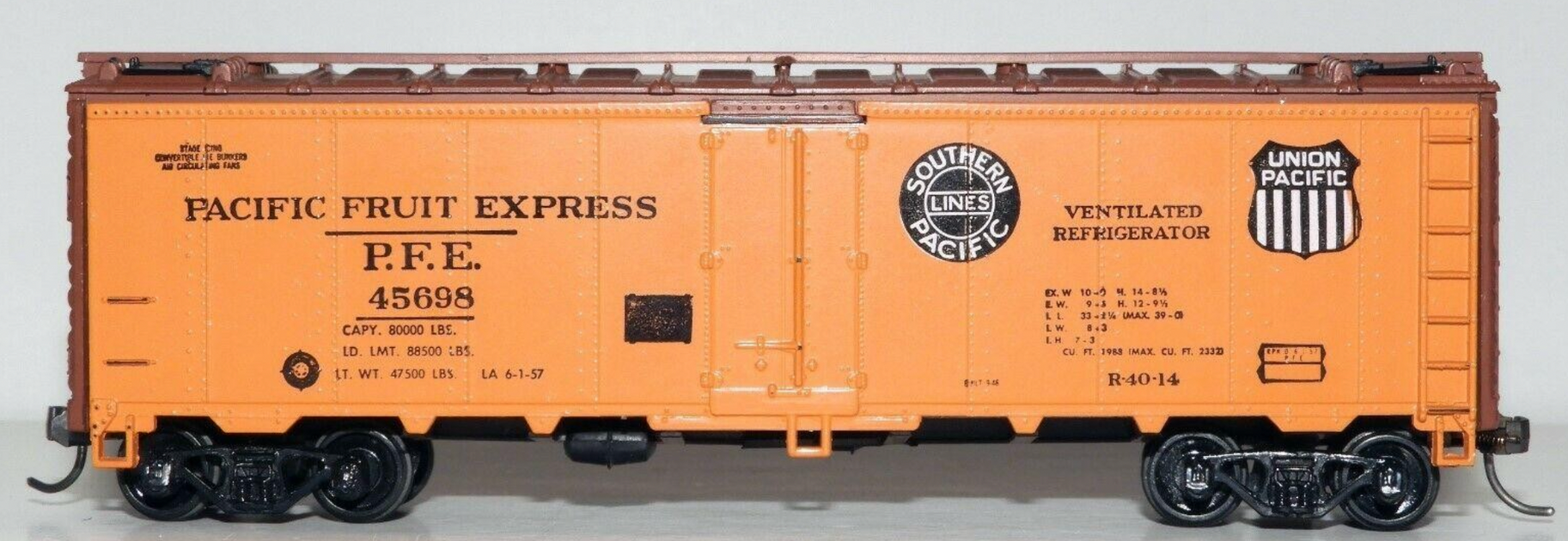 Athearn 1601 HO Scale 40' Steel Reefer (Blue Box Kit) Pacifc Fruit Exp ...