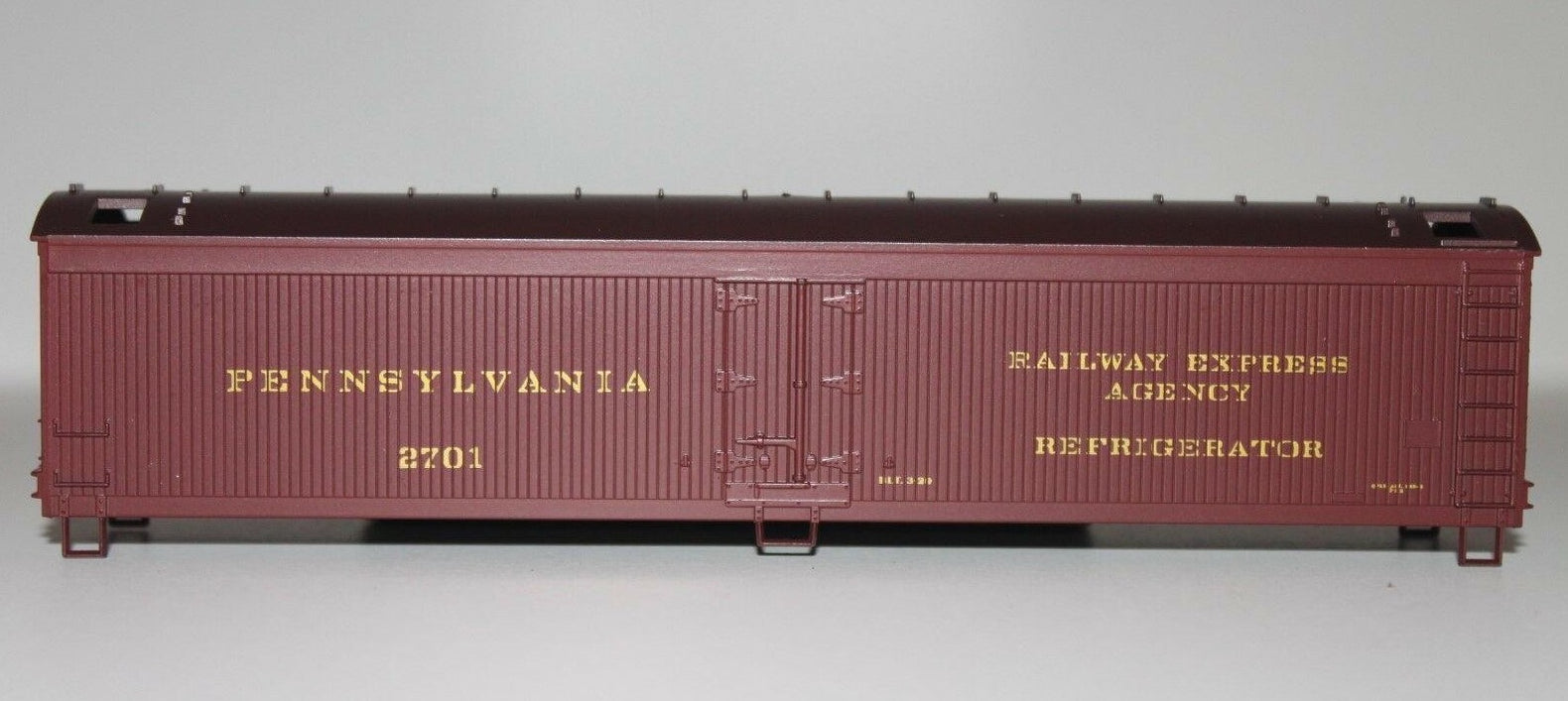 Athearn 5334 HO Scale 50' Express Reefer (Blue Box Kit) PRR 2701 - NOS — White Rose Hobbies
