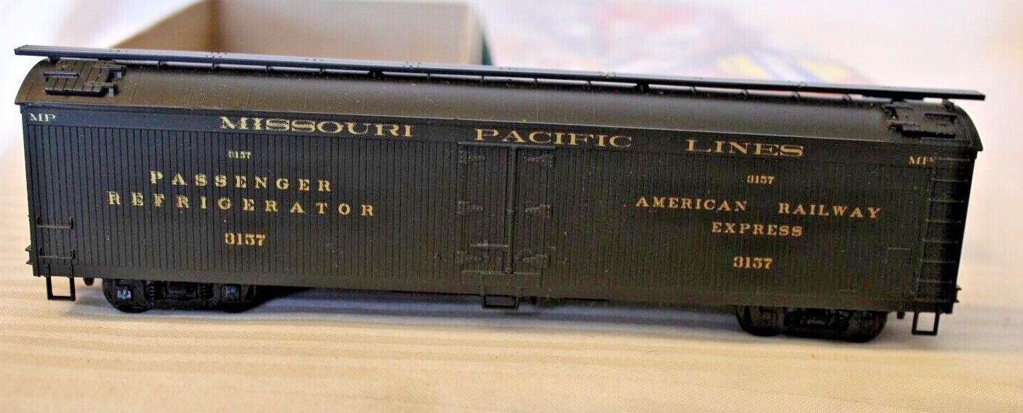 Athearn 5337 HO Scale 50' Express Reefer (Blue Box Kit) Missouri Pacif — White Rose Hobbies