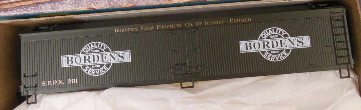 Athearn 5348 HO Scale 50' Express Reefer (Blue Box Kit) Borden's BFPX ...