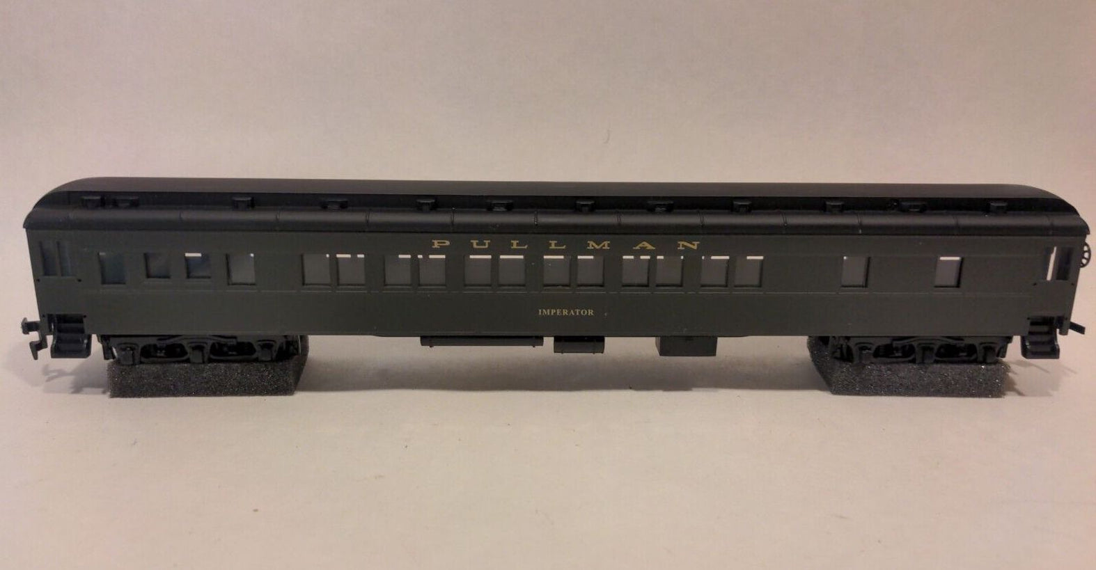 IHC 49738 HO Scale Heavyweight 12-1 Sleeper Presidential Series Pullma — White Rose Hobbies