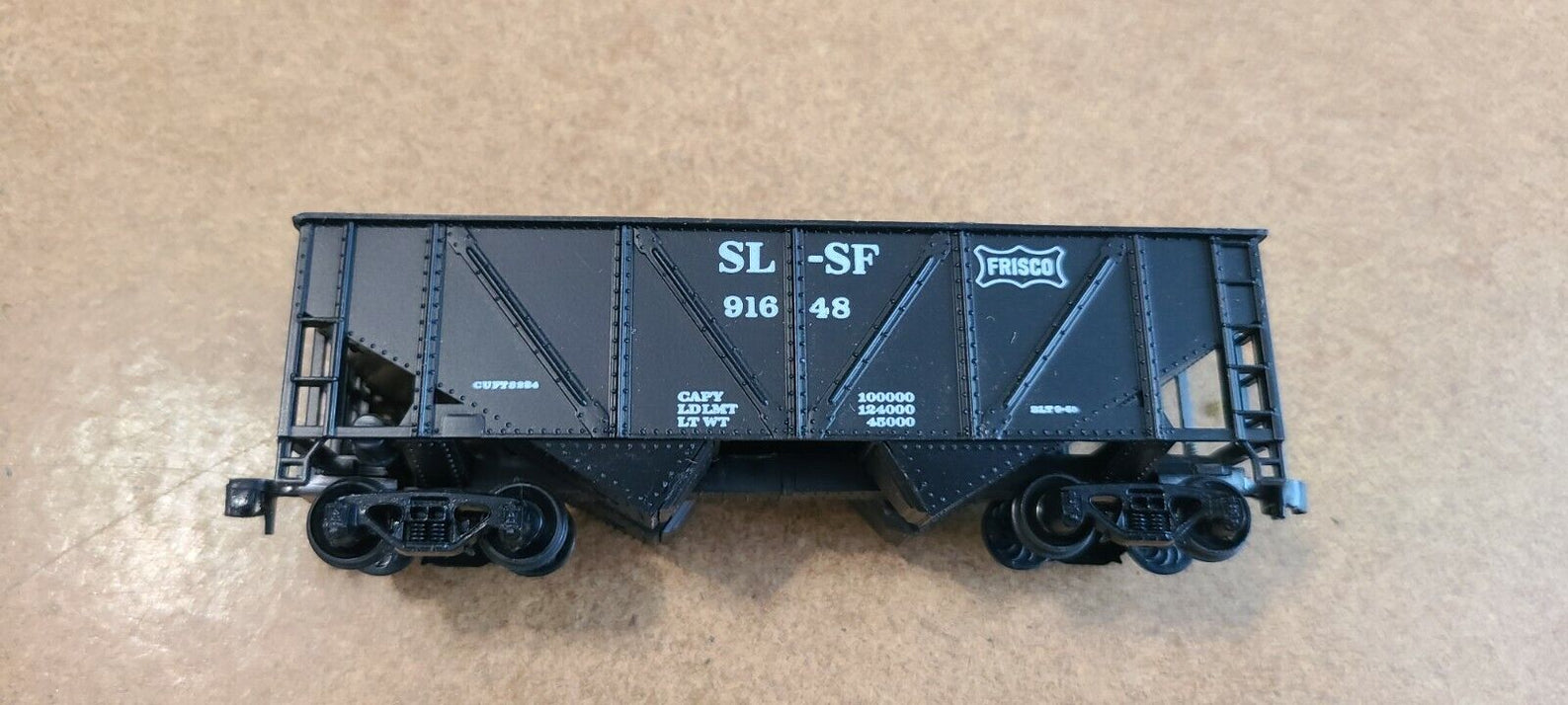 Mantua Heavys 729-12 HO Scale 2 Bay Open Hopper Kit w/ Load Frisco SLS — White Rose Hobbies