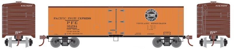 Roundhouse 85599 HO Scale 40' Wood Reefer SP/PFE 91560 - NOS — White ...