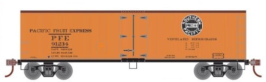 Roundhouse 85599 HO Scale 40' Wood Reefer SP/PFE 91560 - NOS — White ...