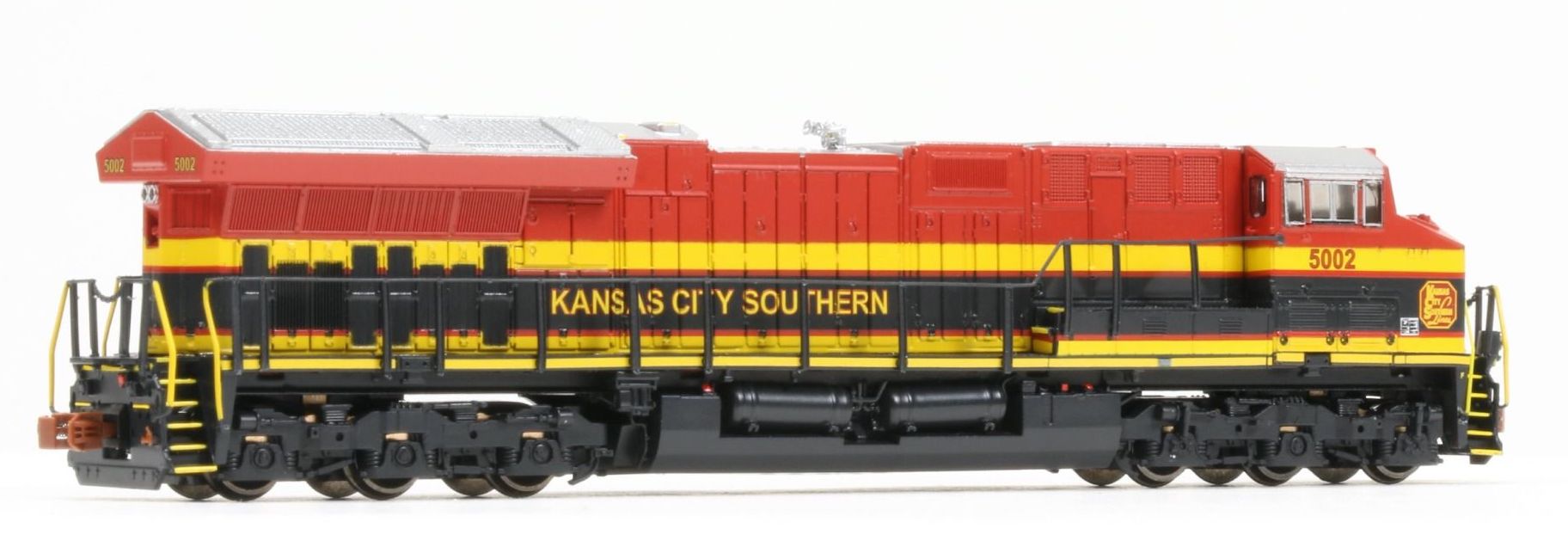 ScaleTrains Operator 10981 N Scale GE ET44C4 Tier 4 Diesel "Southern B — White Rose Hobbies