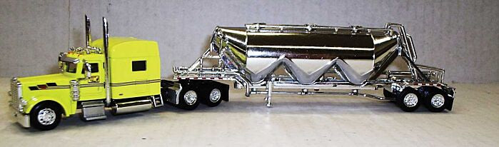 Trucks n Stuff SPEC008 Cherokee Freight Lines 389 Peterbuilt with Chro ...