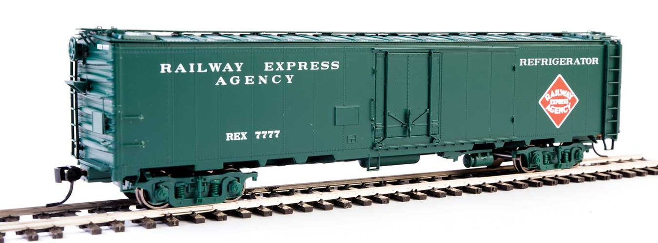 Walthers Proto 920-17317 HO Scale 50' Express Reefer Railway Express ...