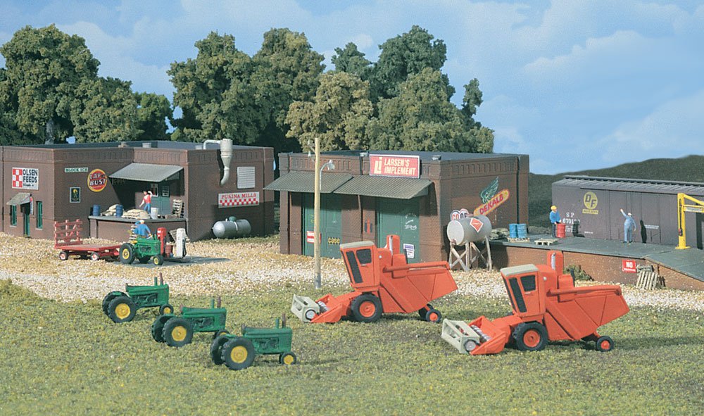 Woodland Scenics DPM Gold 66100 N Scale Olsen Feed / Larsen's Implemen ...
